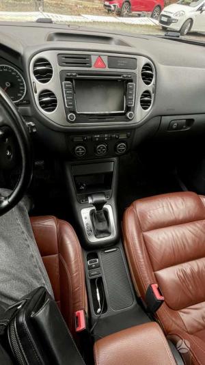 Melns Volkswagen Tiguan 2008 Kauņa, ar dzinēja tilpumu 1.98 L un nobraukumu 220 tūkst. km par 5799 €, foto 8 vietnē AUTOMOTO.COM.LV