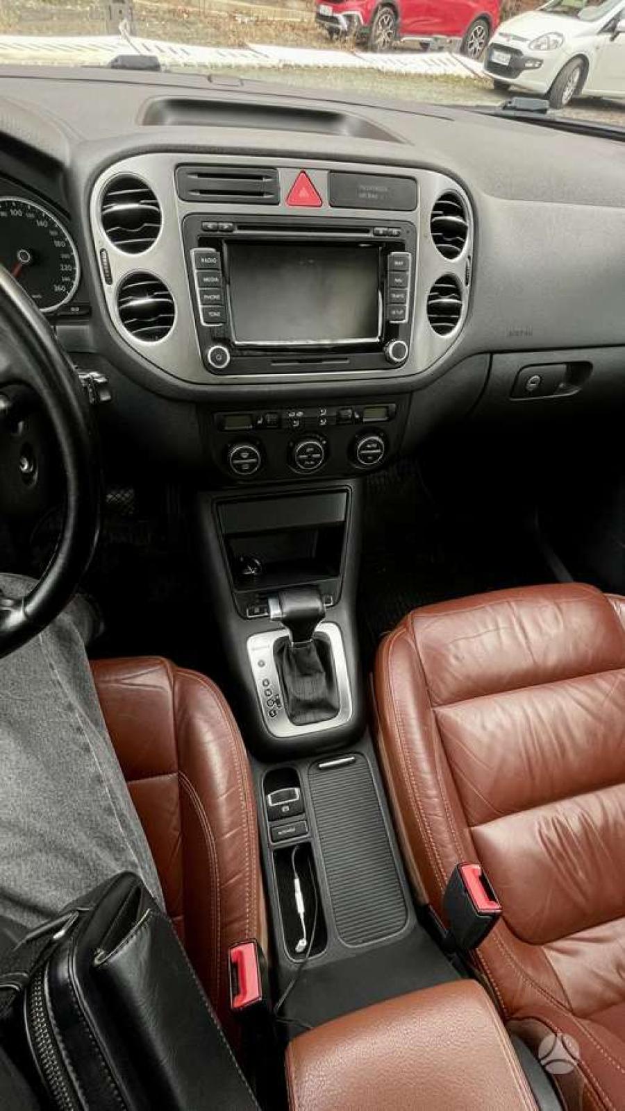 Melns Volkswagen Tiguan 2008 Kauņa, ar dzinēja tilpumu 1.98 L un nobraukumu 220 tūkst. km par 5799 €, foto 8 vietnē AUTOMOTO.COM.LV