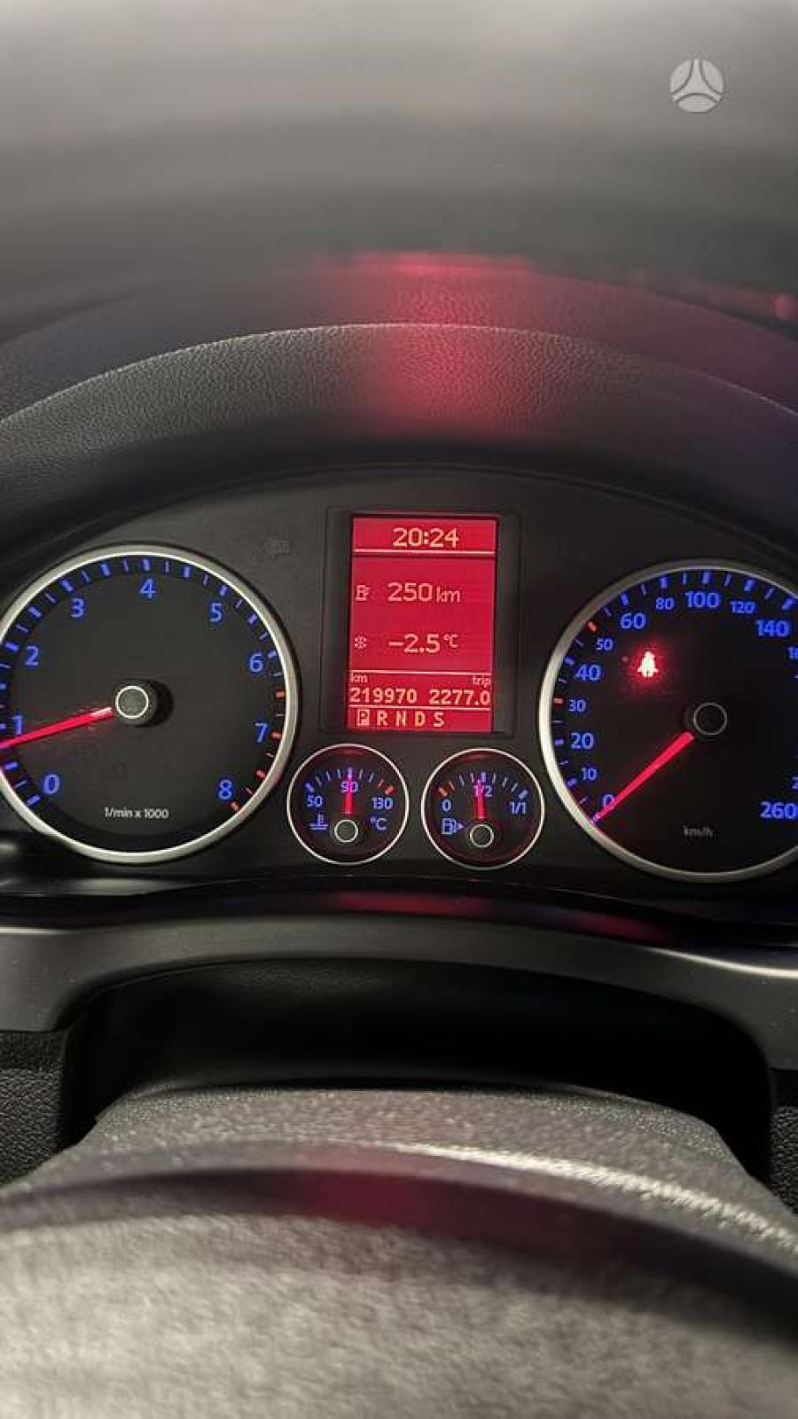 Melns Volkswagen Tiguan 2008 Kauņa, ar dzinēja tilpumu 1.98 L un nobraukumu 220 tūkst. km par 5799 €, foto 17 vietnē AUTOMOTO.COM.LV