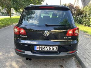Melns Volkswagen Tiguan 2008 Panevēža, ar dzinēja tilpumu 2.00 L un nobraukumu 238 tūkst. km par 4300 €, foto 7 vietnē AUTOMOTO.COM.LV