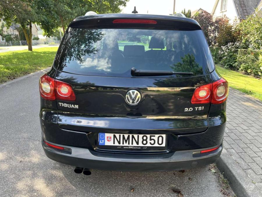 Melns Volkswagen Tiguan 2008 Panevēža, ar dzinēja tilpumu 2.00 L un nobraukumu 238 tūkst. km par 4300 €, foto 7 vietnē AUTOMOTO.COM.LV