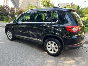 Melns Volkswagen Tiguan 2008 Panevēža, ar dzinēja tilpumu 2.00 L un nobraukumu 238 tūkst. km par 4300 €, foto 8 vietnē AUTOMOTO.COM.LV