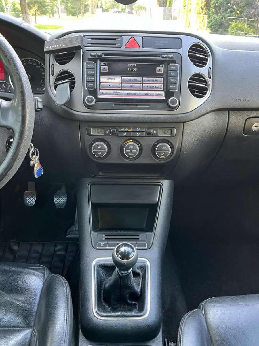 Melns Volkswagen Tiguan 2008 Panevēža, ar dzinēja tilpumu 2.00 L un nobraukumu 238 tūkst. km par 4300 €, foto 13 vietnē AUTOMOTO.COM.LV