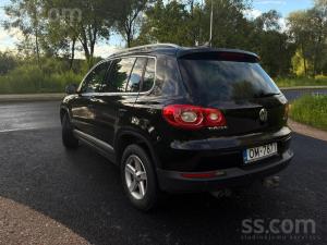 Melns Volkswagen Tiguan 2008 Jelgava, ar dzinēja tilpumu 2.00 L un nobraukumu 162 tūkst. km par 4650 €, foto 6 vietnē AUTOMOTO.COM.LV