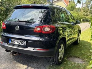 Black Volkswagen Tiguan 2008 in Riga, with an engine capacity of 2.00 L and mileage of 295 thousand km for 4750 €, photo 4 on AUTOMOTO.COM.LV