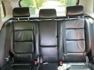 Black Volkswagen Tiguan 2008 in Riga, with an engine capacity of 2.00 L and mileage of 295 thousand km for 4750 €, photo 7 on AUTOMOTO.COM.LV