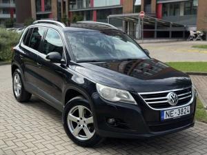 Melns Volkswagen Tiguan 2008 Rīga, ar dzinēja tilpumu 1.40 L un nobraukumu 299 tūkst. km par 2690 €, foto  vietnē AUTOMOTO.COM.LV