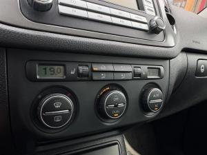 Melns Volkswagen Tiguan 2008 Rīga, ar dzinēja tilpumu 1.40 L un nobraukumu 299 tūkst. km par 2690 €, foto 10 vietnē AUTOMOTO.COM.LV