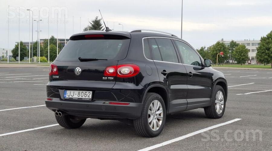Black Volkswagen Tiguan 2008 in Riga, with an engine capacity of 2.00 L and mileage of 240 thousand km for 7800 €, photo 5 on AUTOMOTO.COM.LV