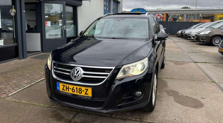 Melns Volkswagen Tiguan 2008 Kauņa, ar dzinēja tilpumu 1.39 L un nobraukumu 267 tūkst. km par 3700 €, foto 1 vietnē AUTOMOTO.COM.LV