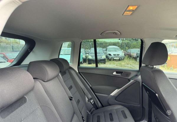 Melns Volkswagen Tiguan 2008 Kauņa, ar dzinēja tilpumu 1.39 L un nobraukumu 267 tūkst. km par 3700 €, foto 11 vietnē AUTOMOTO.COM.LV