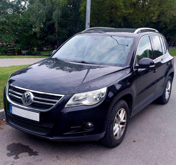 Melns Volkswagen Tiguan 2008 Viļņa, ar dzinēja tilpumu 2.00 L un nobraukumu 200 tūkst. km par 1500 €, foto 1 vietnē AUTOMOTO.COM.LV