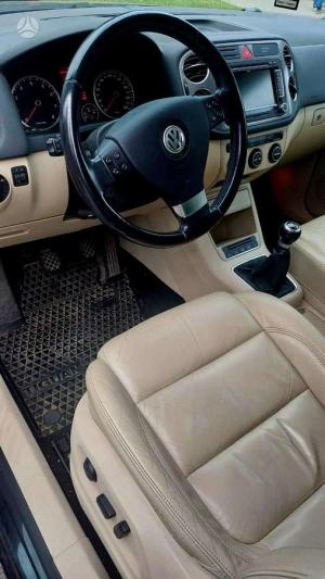 Melns Volkswagen Tiguan 2008 Viļņa, ar dzinēja tilpumu 2.00 L un nobraukumu 200 tūkst. km par 1500 €, foto 22 vietnē AUTOMOTO.COM.LV