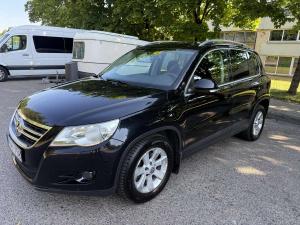 Black Volkswagen Tiguan 2008 in Vilnius, with an engine capacity of 1.39 L and mileage of 310 thousand km for 3200 €, photo  on AUTOMOTO.COM.LV