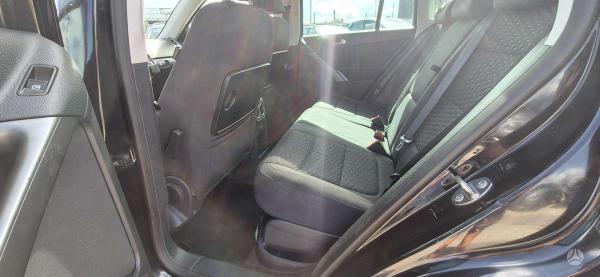 Black Volkswagen Tiguan 2008 in Kaunas, with an engine capacity of 1.97 L and mileage of 310 thousand km for 2999 €, photo 10 on AUTOMOTO.COM.LV