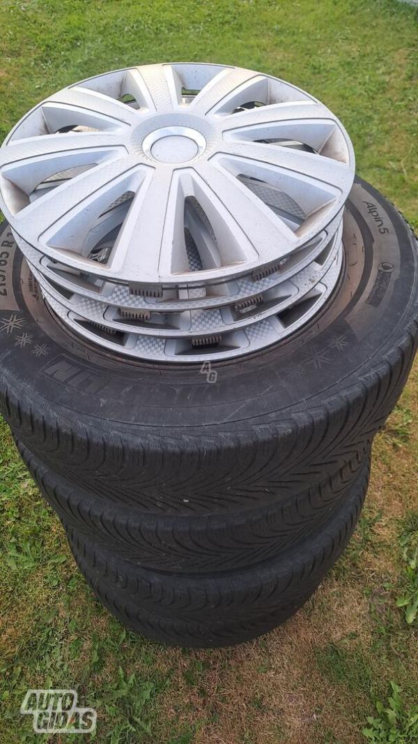 Melns Volkswagen Tiguan 2008 Jonava, ar dzinēja tilpumu 1.40 L un nobraukumu 241 tūkst. km par 5000 €, foto 9 vietnē AUTOMOTO.COM.LV