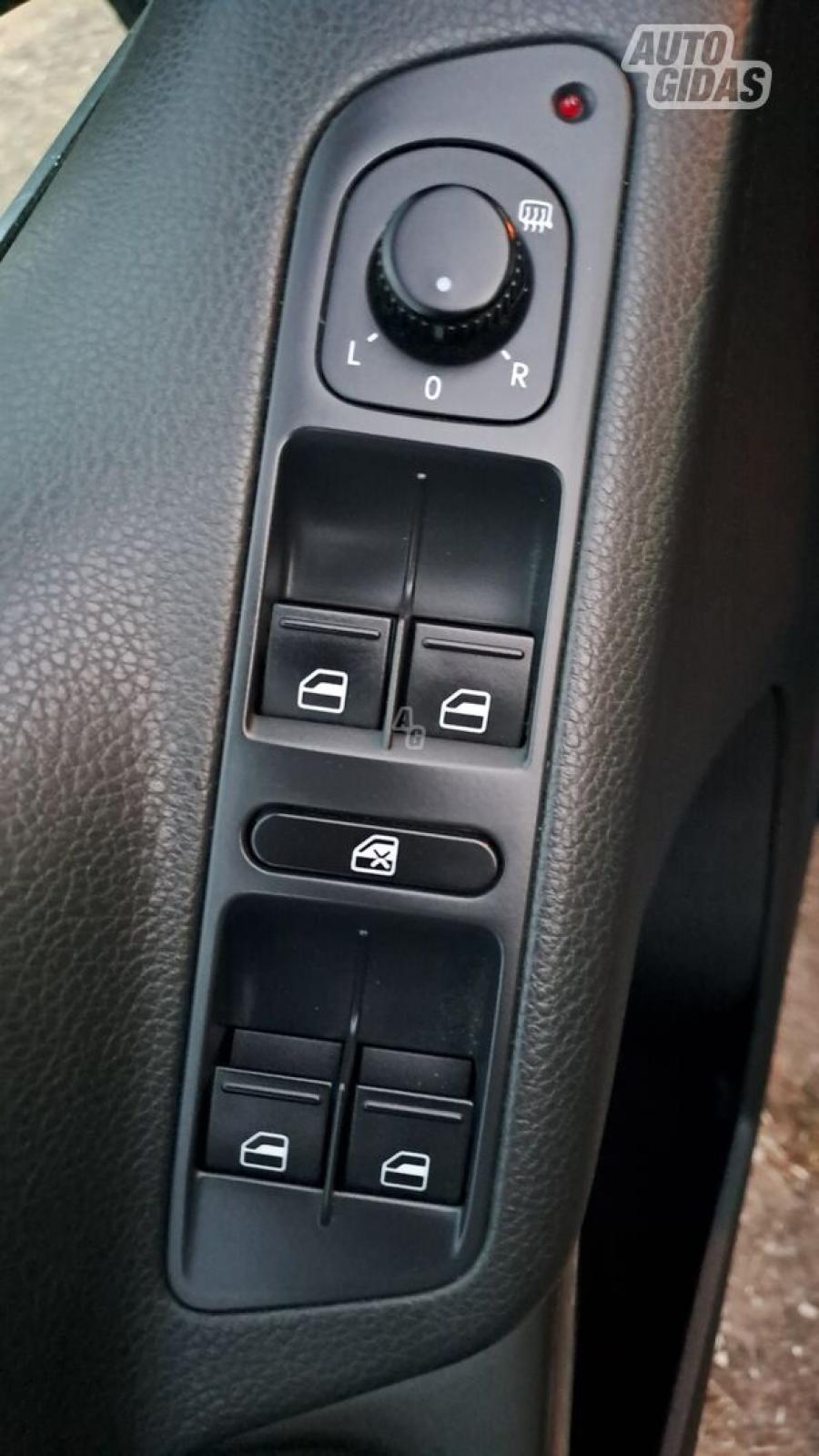 Melns Volkswagen Tiguan 2008 Jonava, ar dzinēja tilpumu 1.40 L un nobraukumu 241 tūkst. km par 5000 €, foto 13 vietnē AUTOMOTO.COM.LV