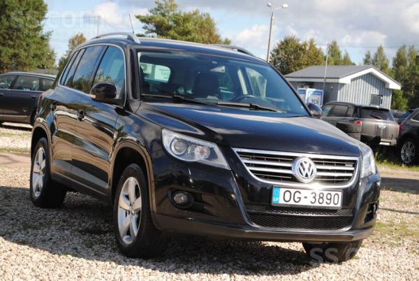 Melns Volkswagen Tiguan 2008 Rīga, ar dzinēja tilpumu 2.00 L un nobraukumu 261 tūkst. km par 3990 €, foto 5 vietnē AUTOMOTO.COM.LV