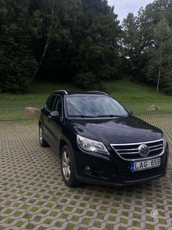 Volkswagen Tiguan 2008 Viļņa vietnē Melns Volkswagen Tiguan 2008 Viļņa, ar dzinēja tilpumu 1.97 L un nobraukumu 289 tūkst. km par 3300 €, foto 3 vietnē AUTOMOTO.COM.LV