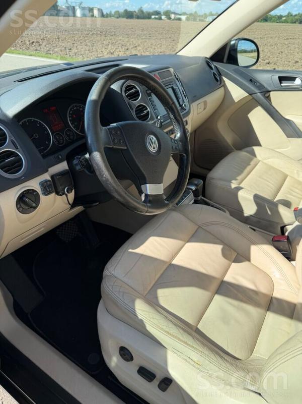 Melns Volkswagen Tiguan 2008 Bauska, ar dzinēja tilpumu 2.00 L un nobraukumu 351 tūkst. km par 4650 €, foto 5 vietnē AUTOMOTO.COM.LV