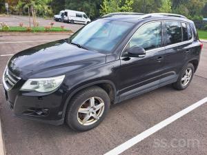 Black Volkswagen Tiguan 2008 in Valmiera, with an engine capacity of 2.00 L and mileage of 436 thousand km for 3250 €, photo  on AUTOMOTO.COM.LV