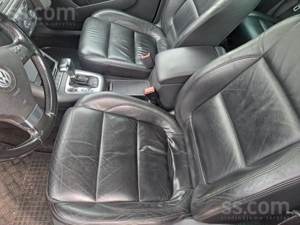 Black Volkswagen Tiguan 2008 in Valmiera, with an engine capacity of 2.00 L and mileage of 436 thousand km for 3250 €, photo 11 on AUTOMOTO.COM.LV