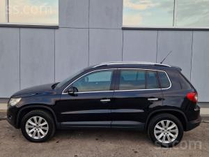 Black Volkswagen Tiguan 2008 in Bauska, with an engine capacity of 2.00 L and mileage of 439 thousand km for 3850 €, photo 6 on AUTOMOTO.COM.LV