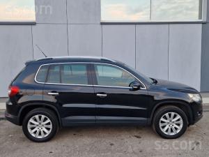 Black Volkswagen Tiguan 2008 in Bauska, with an engine capacity of 2.00 L and mileage of 439 thousand km for 3850 €, photo 7 on AUTOMOTO.COM.LV