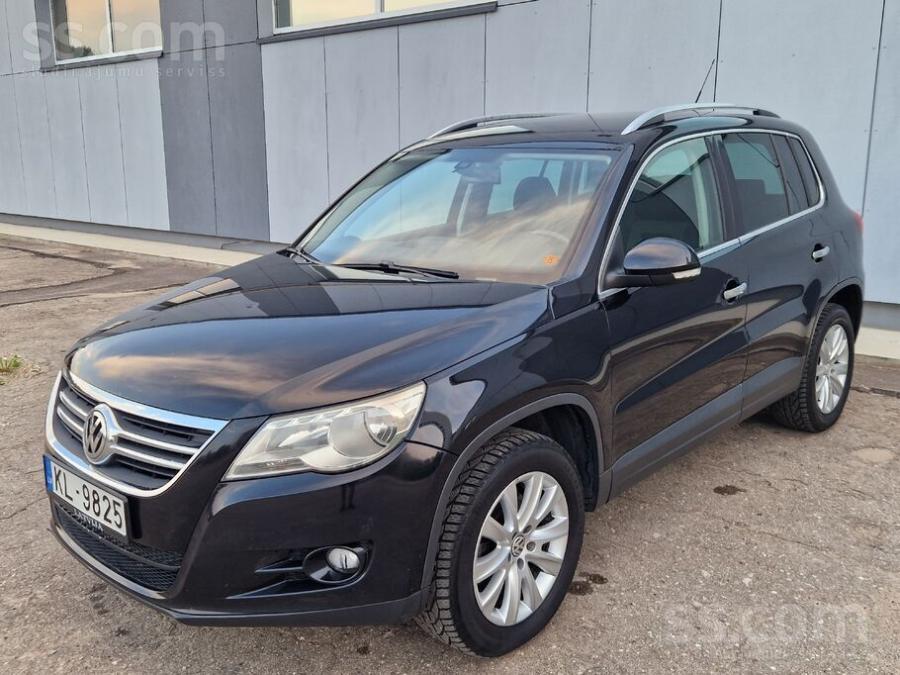 Black Volkswagen Tiguan 2008 in Bauska, with an engine capacity of 2.00 L and mileage of 439 thousand km for 3850 €, photo 8 on AUTOMOTO.COM.LV