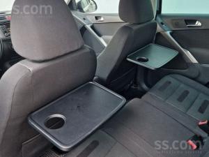Black Volkswagen Tiguan 2008 in Bauska, with an engine capacity of 2.00 L and mileage of 439 thousand km for 3850 €, photo 18 on AUTOMOTO.COM.LV