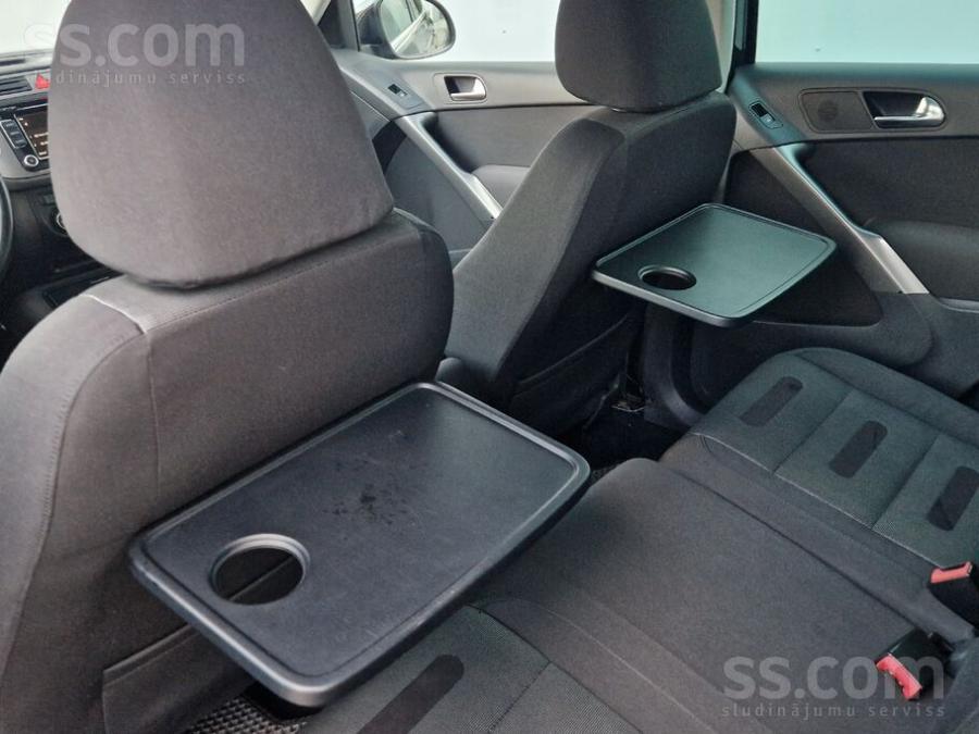 Black Volkswagen Tiguan 2008 in Bauska, with an engine capacity of 2.00 L and mileage of 439 thousand km for 3850 €, photo 18 on AUTOMOTO.COM.LV