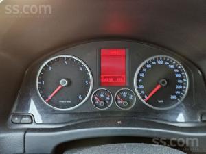 Black Volkswagen Tiguan 2008 in Valmiera, with an engine capacity of 2.00 L and mileage of 437 thousand km for 3990 €, photo 15 on AUTOMOTO.COM.LV