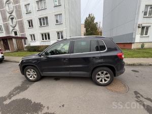 Melns Volkswagen Tiguan 2008 Rīga, ar dzinēja tilpumu 2.00 L un nobraukumu 213 tūkst. km par 4900 €, foto 3 vietnē AUTOMOTO.COM.LV
