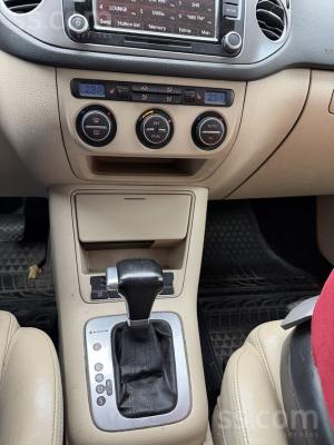 Melns Volkswagen Tiguan 2008 Rīga, ar dzinēja tilpumu 2.00 L un nobraukumu 213 tūkst. km par 4900 €, foto 9 vietnē AUTOMOTO.COM.LV