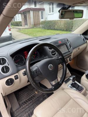 Melns Volkswagen Tiguan 2008 Rīga, ar dzinēja tilpumu 2.00 L un nobraukumu 213 tūkst. km par 4900 €, foto 17 vietnē AUTOMOTO.COM.LV