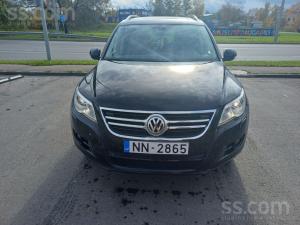 Melns Volkswagen Tiguan 2008 Daugavpils, ar dzinēja tilpumu 2.00 L un nobraukumu 310 tūkst. km par 5999 €, foto  vietnē AUTOMOTO.COM.LV