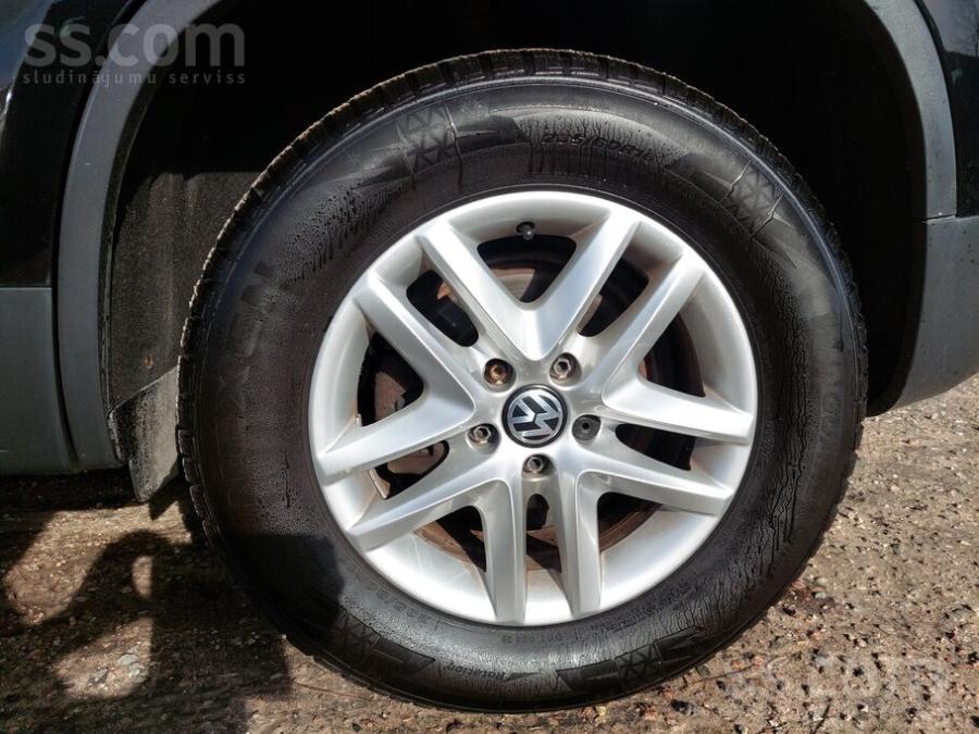 Melns Volkswagen Tiguan 2009 Cēsis, ar dzinēja tilpumu 2.00 L un nobraukumu 0 tūkst. km par 25900 €, foto 17 vietnē AUTOMOTO.COM.LV
