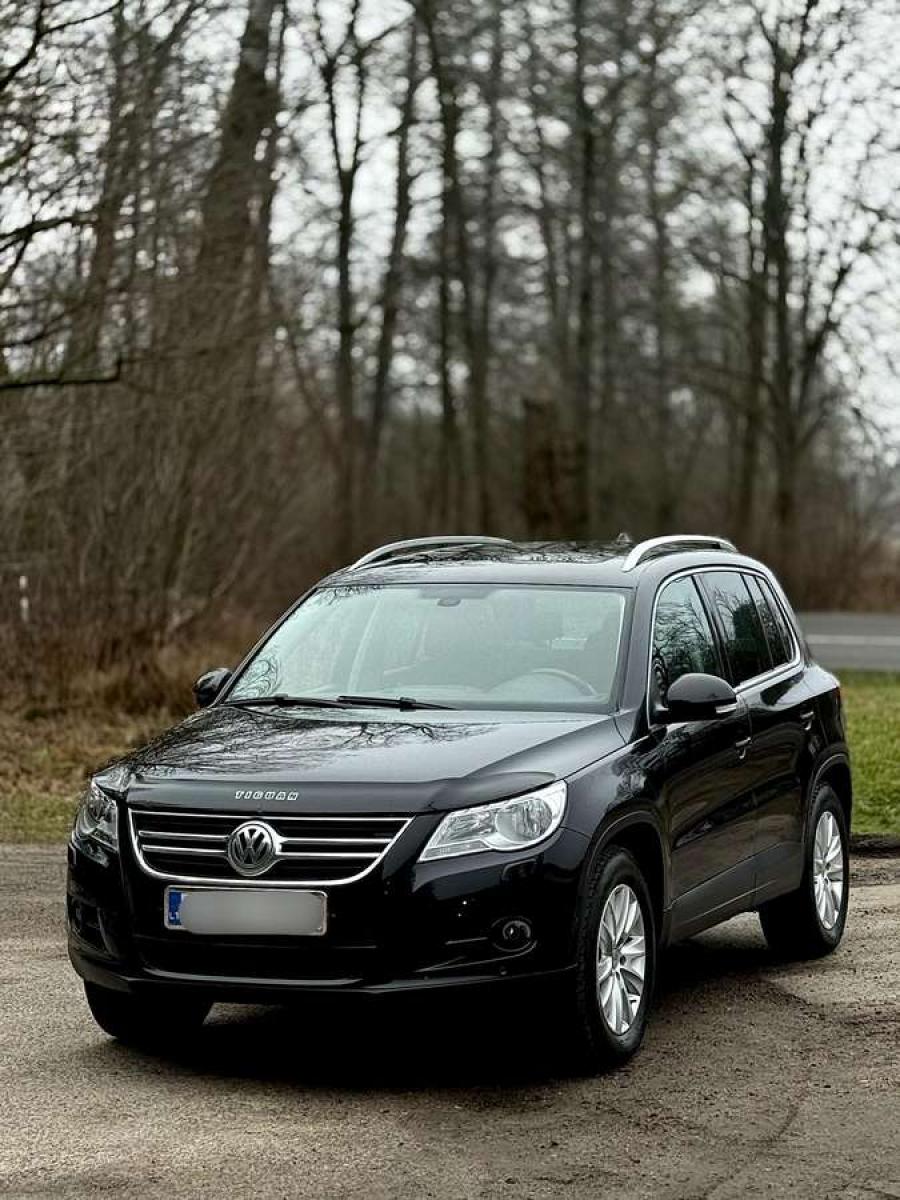 Black Volkswagen Tiguan 2009 in Vilnius, with an engine capacity of 1.97 L and mileage of 309 thousand km for 5500 €, photo 5 on AUTOMOTO.COM.LV