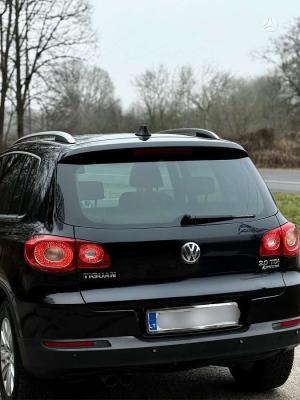 Black Volkswagen Tiguan 2009 in Vilnius, with an engine capacity of 1.97 L and mileage of 309 thousand km for 5500 €, photo 12 on AUTOMOTO.COM.LV