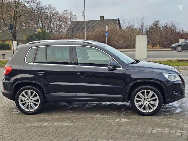 Melns Volkswagen Tiguan 2009 Tauragė, ar dzinēja tilpumu 1.97 L un nobraukumu 239 tūkst. km par 5650 €, foto 5 vietnē AUTOMOTO.COM.LV
