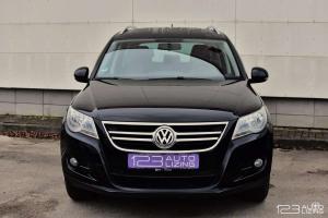 Black Volkswagen Tiguan 2009 in Kretinga, with an engine capacity of 2.00 L and mileage of 183 thousand km for 5850 €, photo 3 on AUTOMOTO.COM.LV