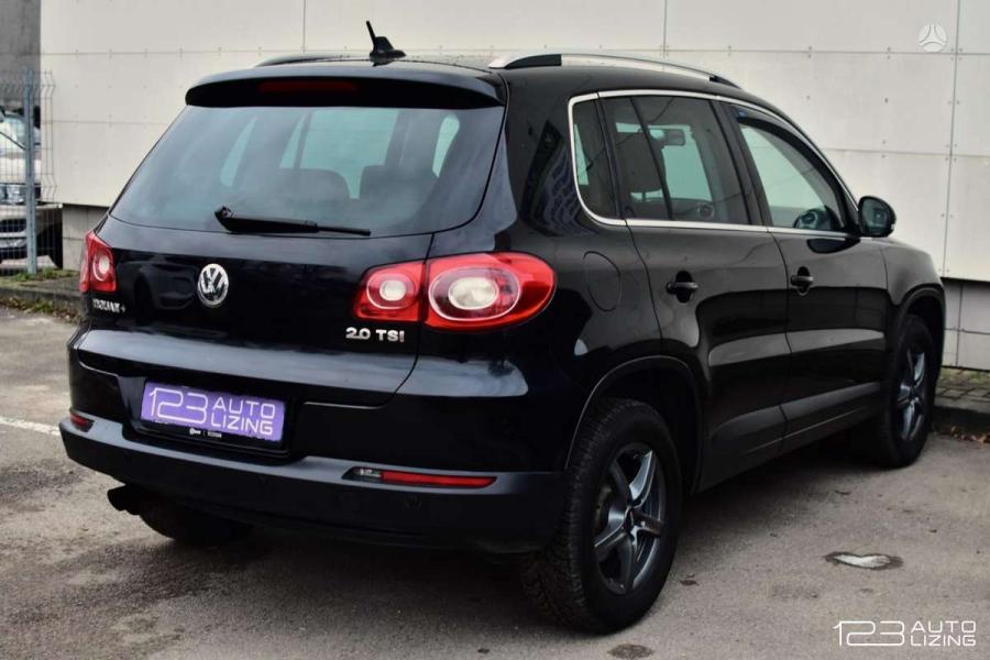 Black Volkswagen Tiguan 2009 in Kretinga, with an engine capacity of 2.00 L and mileage of 183 thousand km for 5850 €, photo 10 on AUTOMOTO.COM.LV