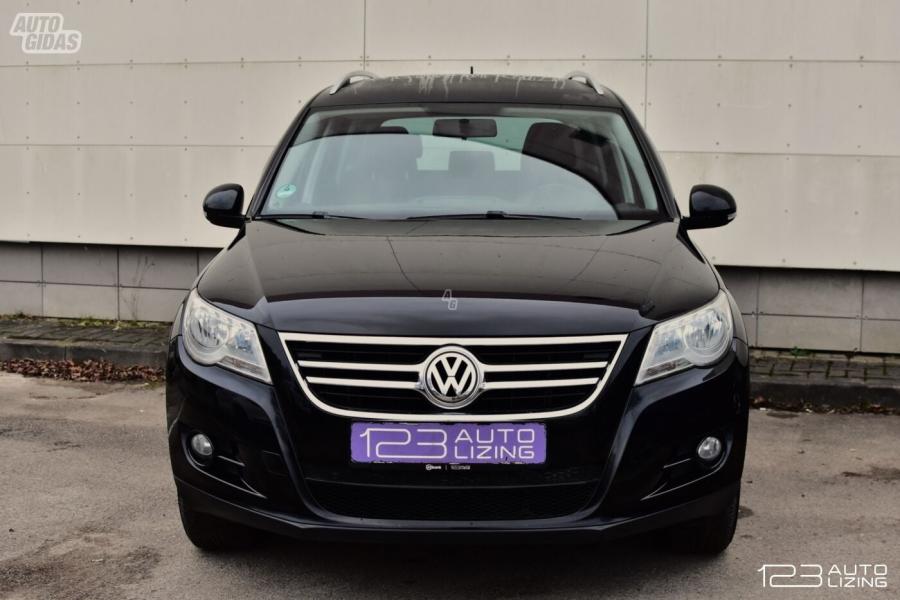 Black Volkswagen Tiguan 2009 in Kretinga, with an engine capacity of 2.00 L and mileage of 183 thousand km for 5850 €, photo 3 on AUTOMOTO.COM.LV