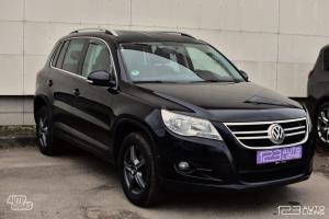 Black Volkswagen Tiguan 2009 in Kretinga, with an engine capacity of 2.00 L and mileage of 183 thousand km for 5850 €, photo 5 on AUTOMOTO.COM.LV