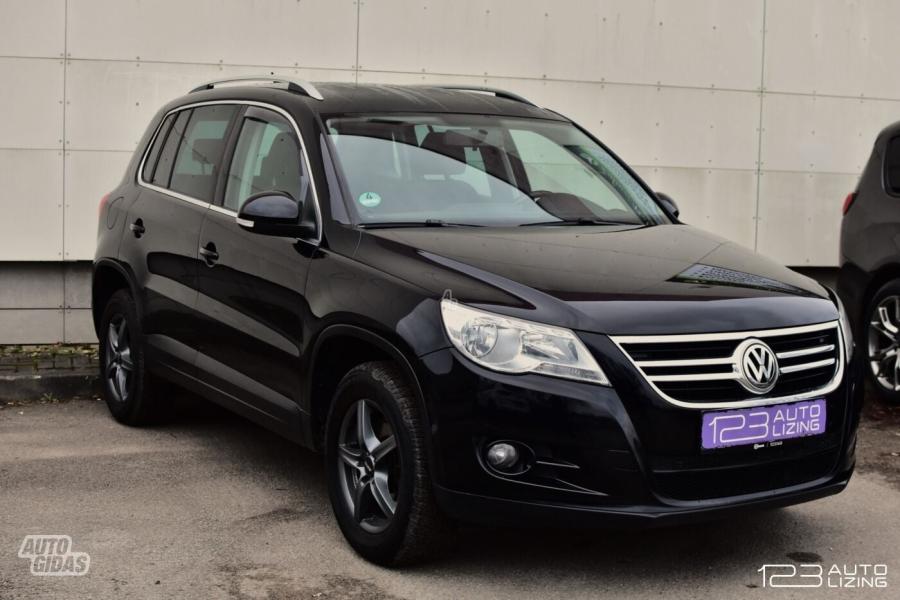 Black Volkswagen Tiguan 2009 in Kretinga, with an engine capacity of 2.00 L and mileage of 183 thousand km for 5850 €, photo 5 on AUTOMOTO.COM.LV