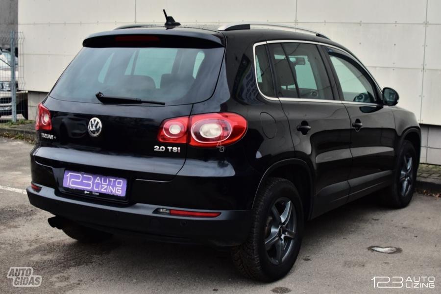 Black Volkswagen Tiguan 2009 in Kretinga, with an engine capacity of 2.00 L and mileage of 183 thousand km for 5850 €, photo 10 on AUTOMOTO.COM.LV