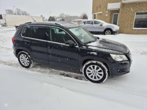 Melns Volkswagen Tiguan 2009 Tauragė, ar dzinēja tilpumu 1.97 L un nobraukumu 242 tūkst. km par 5700 €, foto 3 vietnē AUTOMOTO.COM.LV