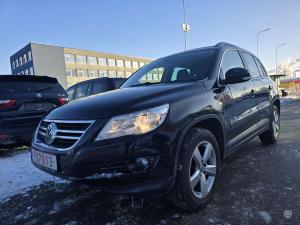 Melns Volkswagen Tiguan 2009 Kauņa, ar dzinēja tilpumu 1.97 L un nobraukumu 295 tūkst. km par 5850 €, foto 2 vietnē AUTOMOTO.COM.LV
