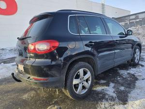 Melns Volkswagen Tiguan 2009 Kauņa, ar dzinēja tilpumu 1.97 L un nobraukumu 295 tūkst. km par 5850 €, foto 3 vietnē AUTOMOTO.COM.LV