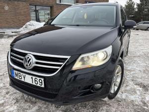 Black Volkswagen Tiguan 2009 in Kaunas, with an engine capacity of 1.98 L and mileage of 225 thousand km for 4999 €, photo  on AUTOMOTO.COM.LV